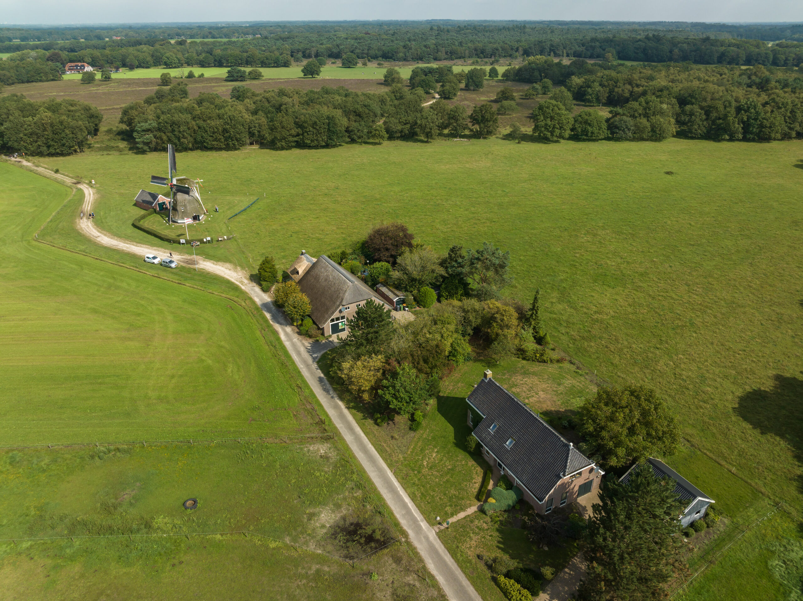 Een woning met veel grond kopen - Schelhaas Makelaardij